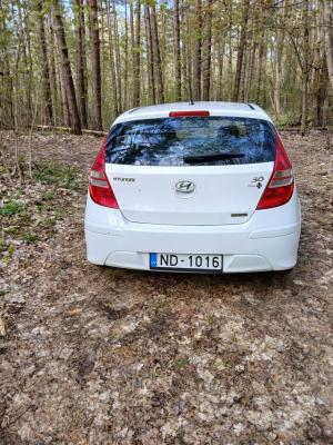 Balts Hyundai i30 2011 Rīga, ar dzinēja tilpumu 1.60 L un nobraukumu 317 tūkst. km par 1650 €, foto 4 vietnē AUTOMOTO.COM.LV