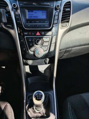 Белый Хендай i30 2013 в Вильнюс, объемом двигателя 1.40 л и пробегом 323 тыс. км за 2850 €, фото 8 на AUTOMOTO.COM.LV