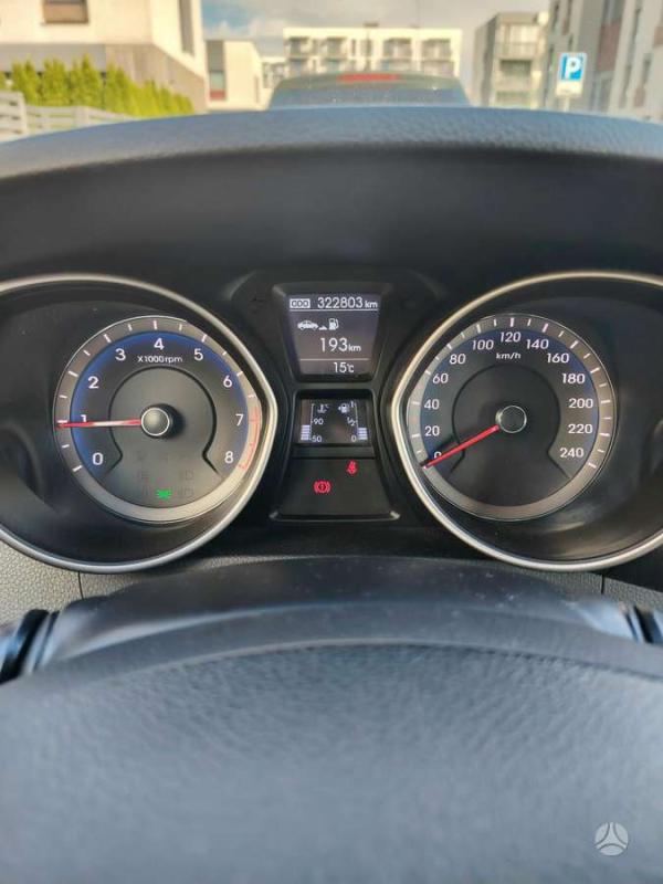 Hyundai i30 2013 Viļņa vietnē Balts Hyundai i30 2013 Viļņa, ar dzinēja tilpumu 1.40 L un nobraukumu 323 tūkst. km par 2850 €, foto 11 vietnē AUTOMOTO.COM.LV