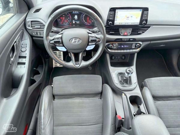 White Hyundai i30 2019 in Kaunas, with an engine capacity of 2.00 L and mileage of 92 thousand km for 24357 €, photo 6 on AUTOMOTO.COM.LV