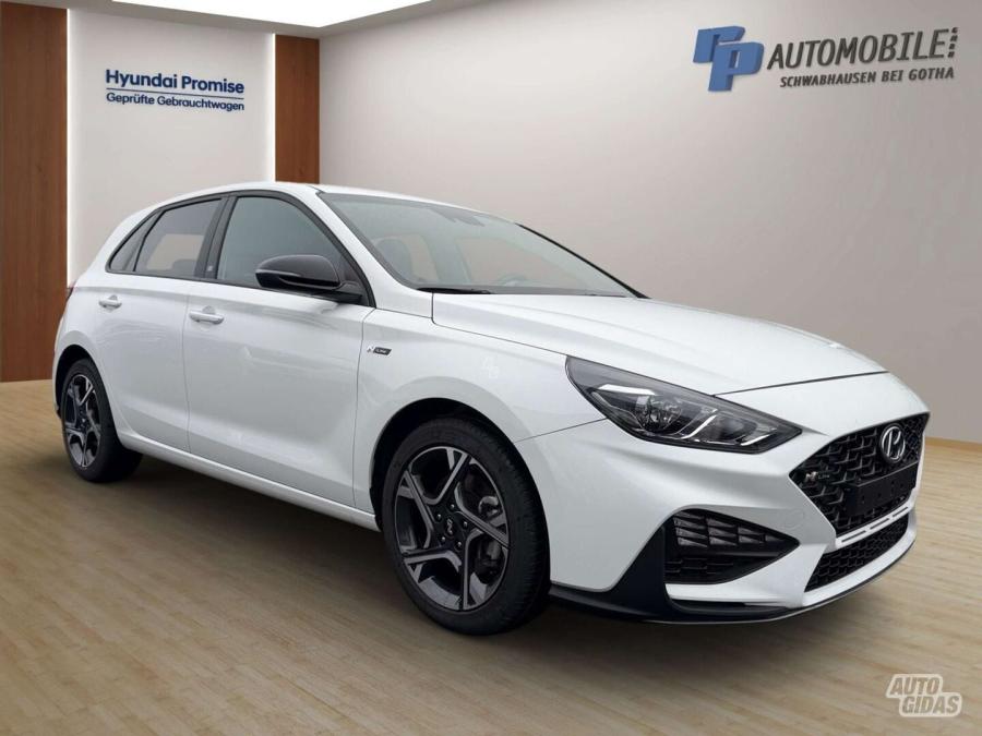 Balts Hyundai i30 2024 Kauņa, ar dzinēja tilpumu 1.00 L un nobraukumu 17 tūkst. km par 22735 €, foto 2 vietnē AUTOMOTO.COM.LV