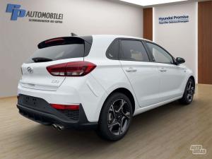 Balts Hyundai i30 2024 Kauņa, ar dzinēja tilpumu 1.00 L un nobraukumu 17 tūkst. km par 22735 €, foto 3 vietnē AUTOMOTO.COM.LV