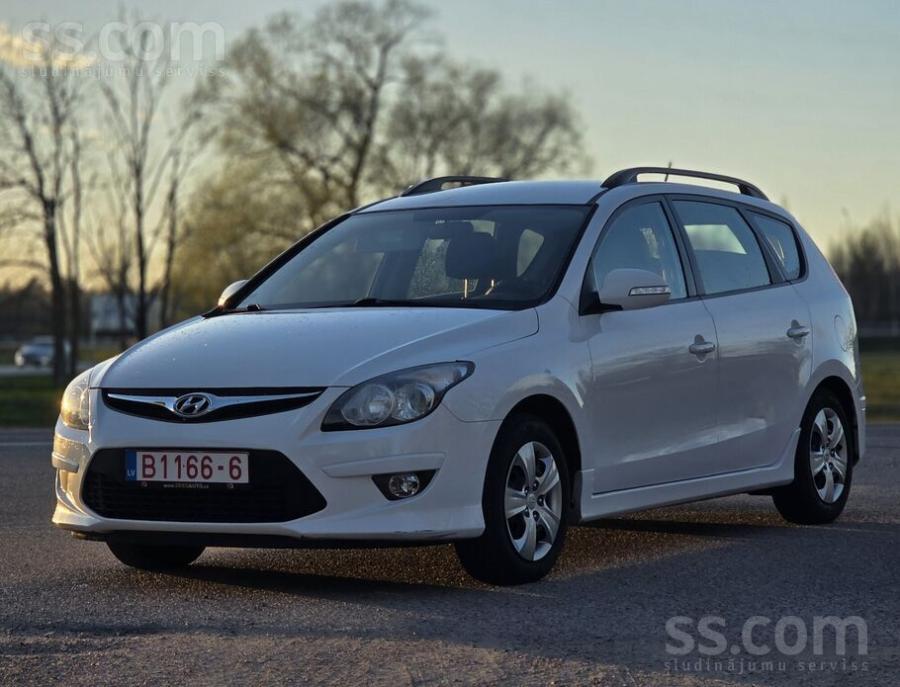 Белый Хендай i30 2010 в Лиепая, объемом двигателя 1.60 л и пробегом 289 тыс. км за 3250 €, фото 3 на AUTOMOTO.COM.LV