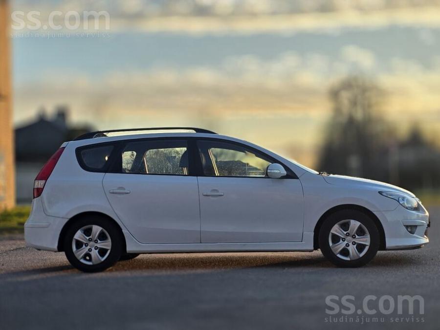 Белый Хендай i30 2010 в Лиепая, объемом двигателя 1.60 л и пробегом 289 тыс. км за 3250 €, фото 8 на AUTOMOTO.COM.LV