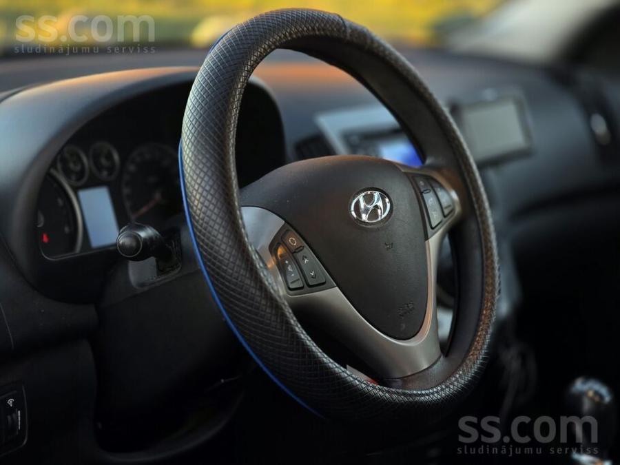 Белый Хендай i30 2010 в Лиепая, объемом двигателя 1.60 л и пробегом 289 тыс. км за 3250 €, фото 12 на AUTOMOTO.COM.LV