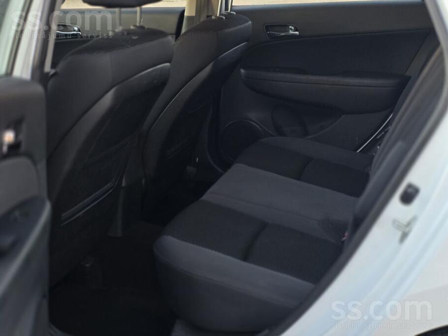 Белый Хендай i30 2010 в Лиепая, объемом двигателя 1.60 л и пробегом 289 тыс. км за 3250 €, фото 14 на AUTOMOTO.COM.LV
