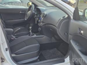 Белый Хендай i30 2010 в Лиепая, объемом двигателя 1.60 л и пробегом 289 тыс. км за 3250 €, фото 15 на AUTOMOTO.COM.LV