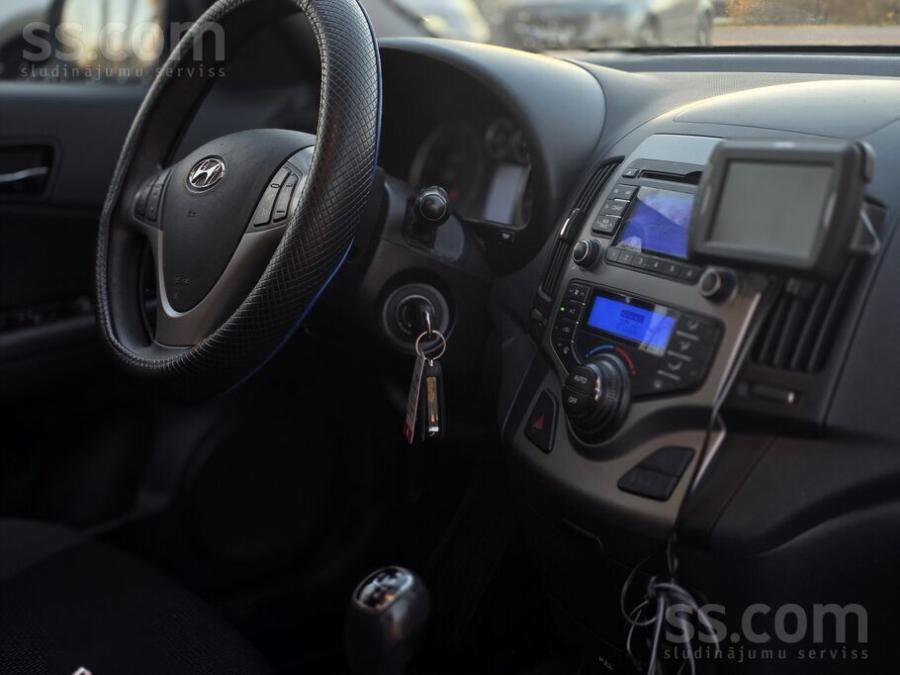 Белый Хендай i30 2010 в Лиепая, объемом двигателя 1.60 л и пробегом 289 тыс. км за 3250 €, фото 18 на AUTOMOTO.COM.LV