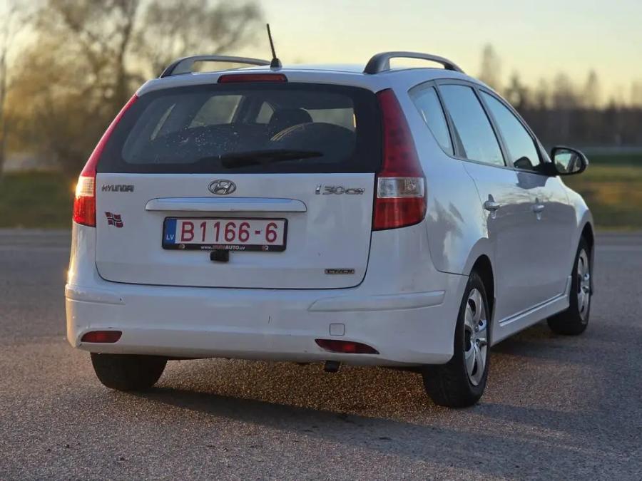 Белый Хендай i30 2010 в Гробиня, объемом двигателя 1.60 л и пробегом 289 тыс. км за 3250 €, фото 7 на AUTOMOTO.COM.LV