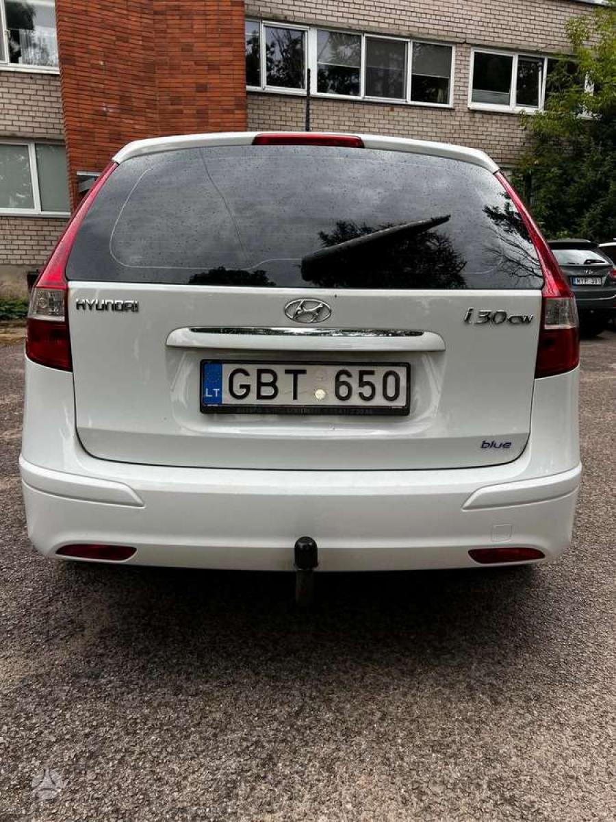 Белый Хендай i30 2010 в Каунас, объемом двигателя 1.60 л и пробегом 253 тыс. км за 800 €, фото 6 на AUTOMOTO.COM.LV