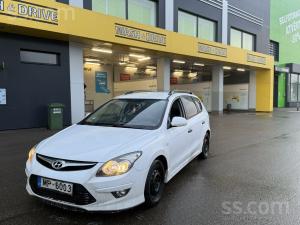 Белый Хендай i30 2010 в Рига, объемом двигателя 1.60 л и пробегом 321 тыс. км за 2500 €, фото  на AUTOMOTO.COM.LV