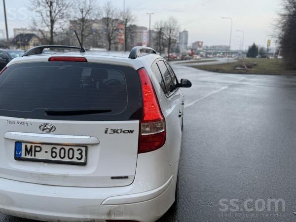 Balts Hyundai i30 2010 Rīga, ar dzinēja tilpumu 1.60 L un nobraukumu 321 tūkst. km par 2500 €, foto 4 vietnē AUTOMOTO.COM.LV