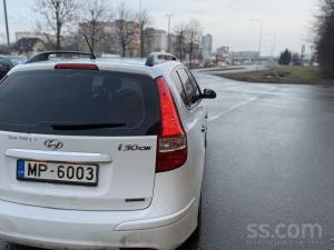 Белый Хендай i30 2010 в Рига, объемом двигателя 1.60 л и пробегом 321 тыс. км за 2500 €, фото 4 на AUTOMOTO.COM.LV