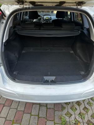 White Hyundai i30 2010 in Riga, with an engine capacity of 1.60 L and mileage of 318 thousand km for 1450 €, photo 12 on AUTOMOTO.COM.LV