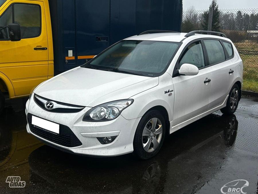 Balts Hyundai i30 2012 Avižieniai, ar dzinēja tilpumu 1.40 L un nobraukumu 240 tūkst. km par 990 €, foto 1 vietnē AUTOMOTO.COM.LV