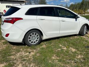 Белый Хендай i30 2012 в Таллин, объемом двигателя 1.60 л и пробегом 372 тыс. км за 3700 €, фото 6 на AUTOMOTO.COM.LV