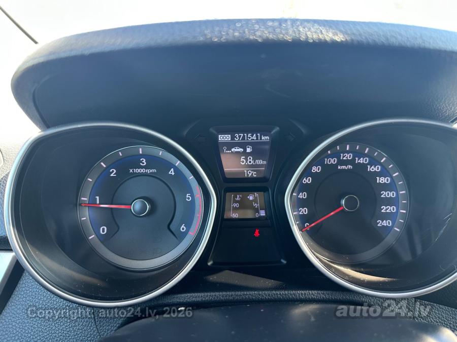 Белый Хендай i30 2012 в Таллин, объемом двигателя 1.60 л и пробегом 372 тыс. км за 3700 €, фото 10 на AUTOMOTO.COM.LV