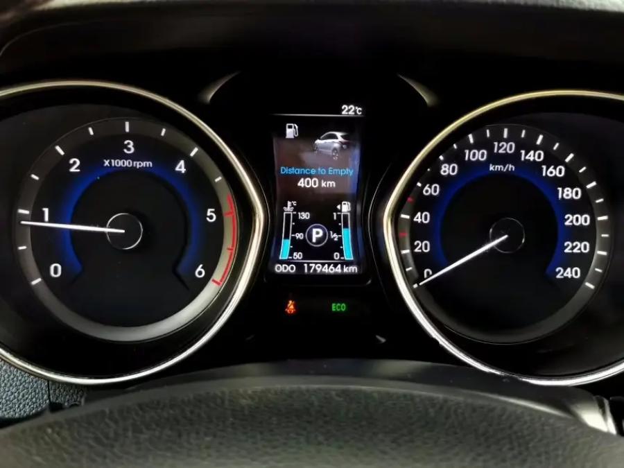 White Hyundai i30 2012 in Riga, with an engine capacity of 1.60 L and mileage of 179 thousand km for 6750 €, photo 14 on AUTOMOTO.COM.LV
