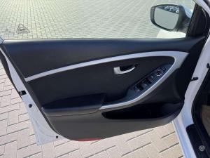 White Hyundai i30 2013 in Telschi, with an engine capacity of 1.58 L and mileage of 229 thousand km for 4500 €, photo 17 on AUTOMOTO.COM.LV