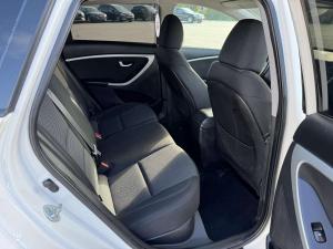 White Hyundai i30 2013 in Telschi, with an engine capacity of 1.58 L and mileage of 229 thousand km for 4500 €, photo 20 on AUTOMOTO.COM.LV