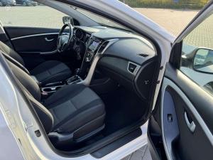 White Hyundai i30 2013 in Telschi, with an engine capacity of 1.58 L and mileage of 229 thousand km for 4500 €, photo 21 on AUTOMOTO.COM.LV