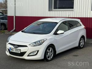 Белый Хендай i30 2014 в Рига, объемом двигателя 1.60 л и пробегом 282 тыс. км за 3990 €, фото 3 на AUTOMOTO.COM.LV