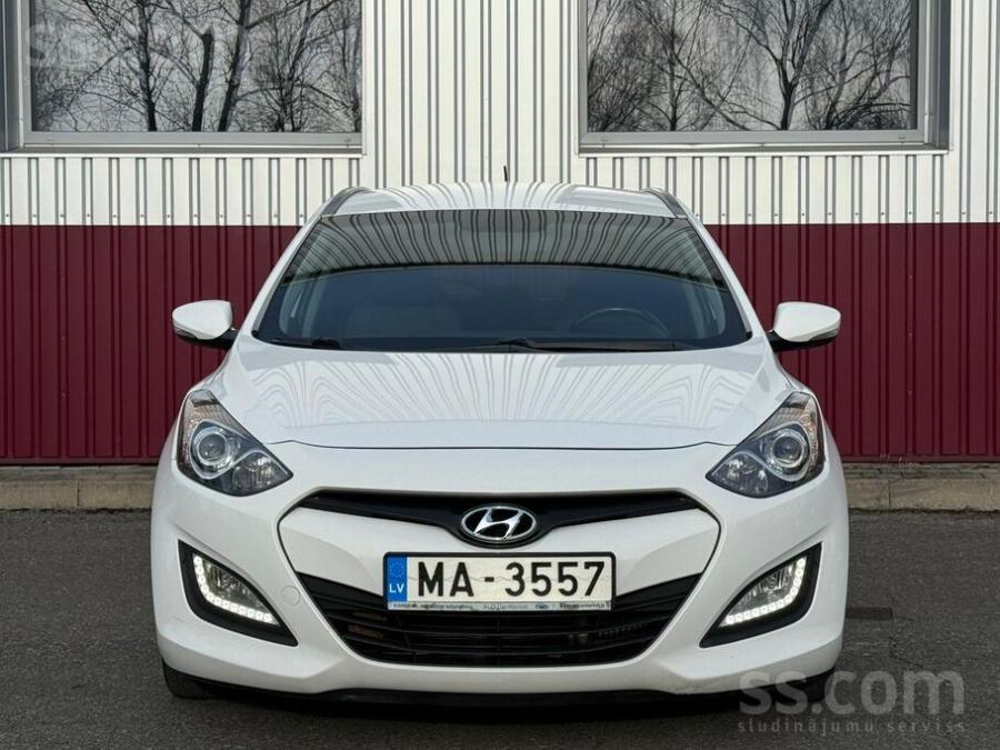 Белый Хендай i30 2014 в Рига, объемом двигателя 1.60 л и пробегом 282 тыс. км за 3990 €, фото 6 на AUTOMOTO.COM.LV