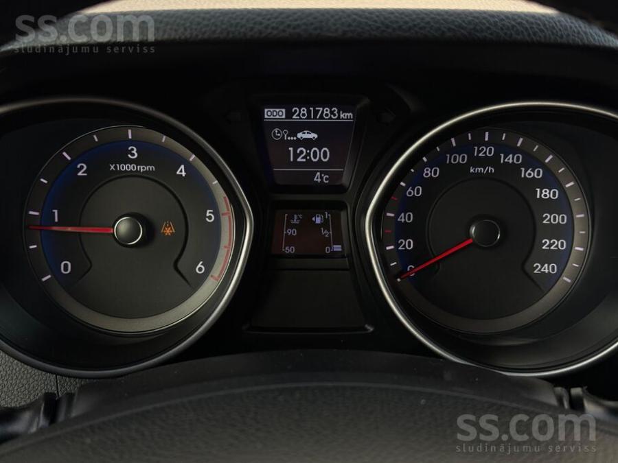 Белый Хендай i30 2014 в Рига, объемом двигателя 1.60 л и пробегом 282 тыс. км за 3990 €, фото 12 на AUTOMOTO.COM.LV