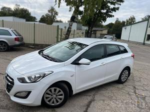 White Hyundai i30 2015 in Riga, with an engine capacity of 1.40 L and mileage of 272 thousand km for 2800 €, photo  on AUTOMOTO.COM.LV