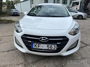 Balts Hyundai i30 2015 Rīga, ar dzinēja tilpumu 1.40 L un nobraukumu 272 tūkst. km par 2800 €, foto 5 vietnē AUTOMOTO.COM.LV