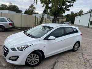 White Hyundai i30 2015 in Riga, with an engine capacity of 1.40 L and mileage of 272 thousand km for 2800 €, photo  on AUTOMOTO.COM.LV