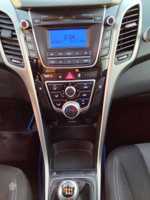White Hyundai i30 2016 in Vilnius, with an engine capacity of 1.59 L and mileage of 179 thousand km for 5650 €, photo 12 on AUTOMOTO.COM.LV
