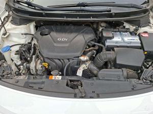 White Hyundai i30 2016 in Vilnius, with an engine capacity of 1.59 L and mileage of 179 thousand km for 5650 €, photo 17 on AUTOMOTO.COM.LV