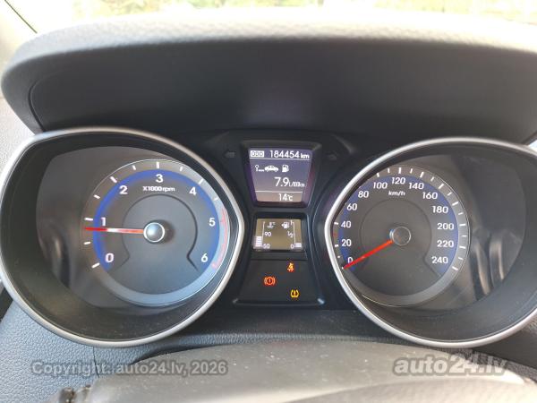 White Hyundai i30 2016 in Paide, with an engine capacity of 1.60 L and mileage of 186 thousand km for 5300 €, photo 7 on AUTOMOTO.COM.LV
