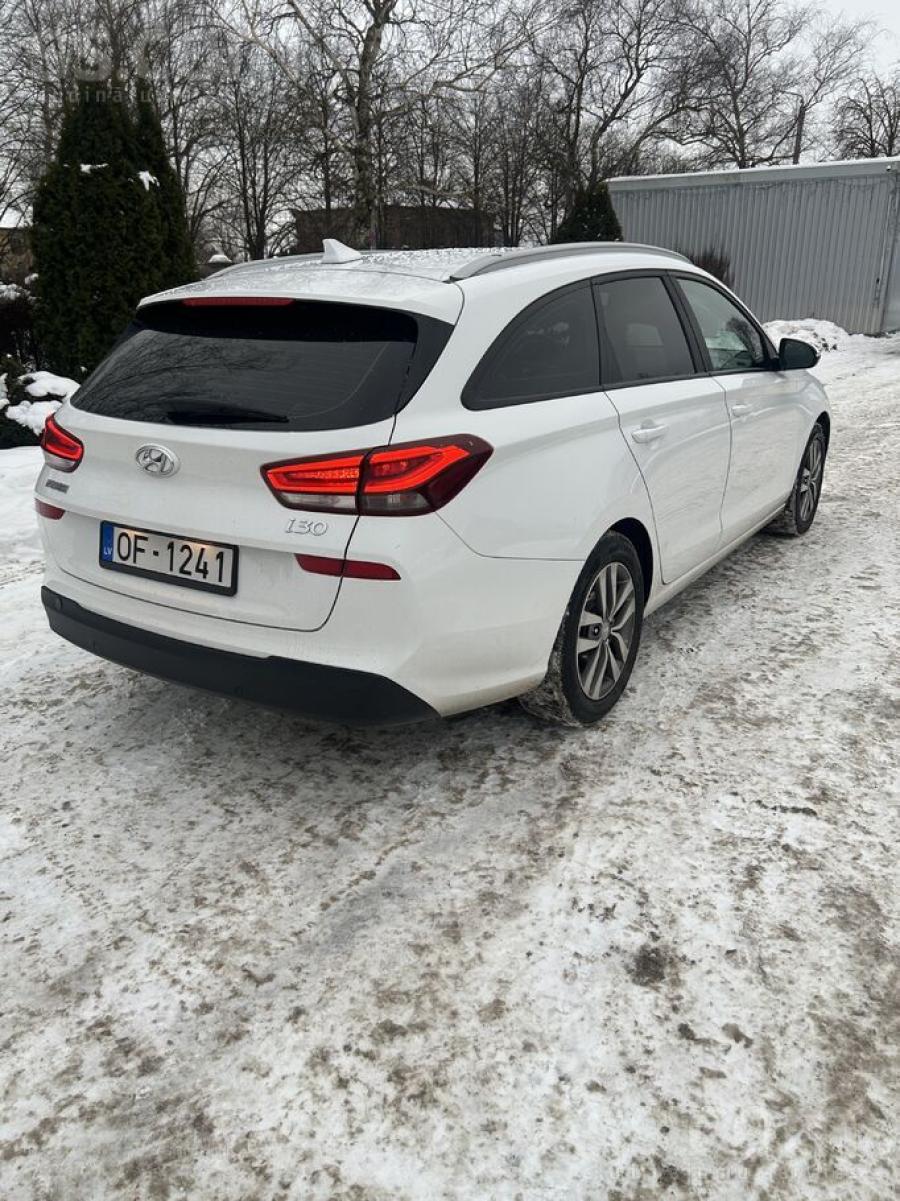 Balts Hyundai i30 2017 Ogre, ar dzinēja tilpumu 1.60 L un nobraukumu 210 tūkst. km par 7200 €, foto 3 vietnē AUTOMOTO.COM.LV