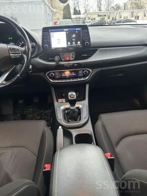 Balts Hyundai i30 2017 Ogre, ar dzinēja tilpumu 1.60 L un nobraukumu 210 tūkst. km par 7200 €, foto 5 vietnē AUTOMOTO.COM.LV