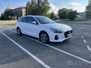 Balts Hyundai i30 2017 Cēsis, ar dzinēja tilpumu 1.60 L un nobraukumu 203 tūkst. km par 6850 €, foto  vietnē AUTOMOTO.COM.LV