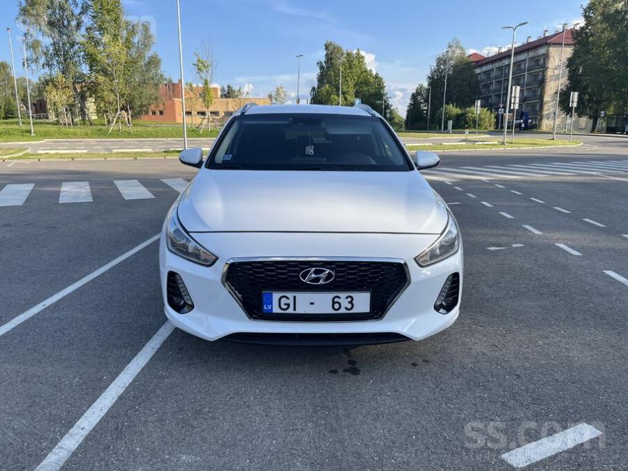 Balts Hyundai i30 2017 Cēsis, ar dzinēja tilpumu 1.60 L un nobraukumu 203 tūkst. km par 6850 €, foto 3 vietnē AUTOMOTO.COM.LV