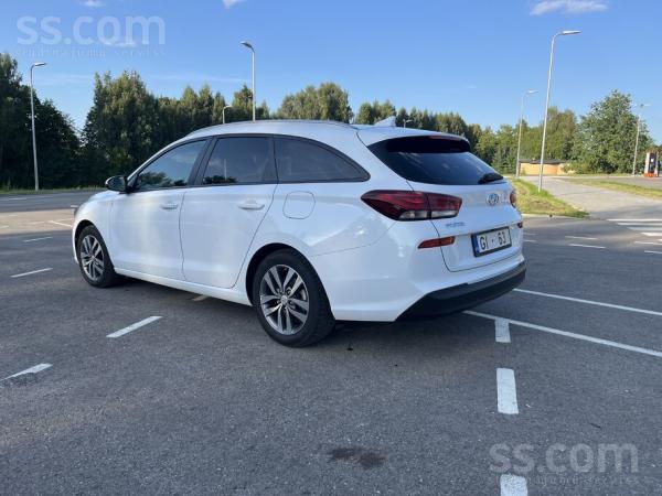 Balts Hyundai i30 2017 Cēsis, ar dzinēja tilpumu 1.60 L un nobraukumu 203 tūkst. km par 6850 €, foto 5 vietnē AUTOMOTO.COM.LV