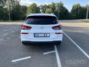 Balts Hyundai i30 2017 Cēsis, ar dzinēja tilpumu 1.60 L un nobraukumu 203 tūkst. km par 6850 €, foto 7 vietnē AUTOMOTO.COM.LV