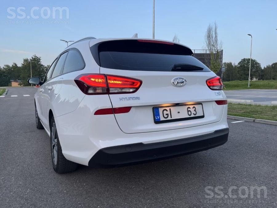 Balts Hyundai i30 2017 Cēsis, ar dzinēja tilpumu 1.60 L un nobraukumu 203 tūkst. km par 6850 €, foto 11 vietnē AUTOMOTO.COM.LV