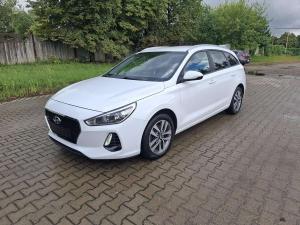 Белый Хендай i30 2017 в Мариямполе, объемом двигателя 1.59 л и пробегом 241 тыс. км за 5900 €, фото  на AUTOMOTO.COM.LV