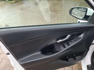 Balts Hyundai i30 2017 Marijampole, ar dzinēja tilpumu 1.59 L un nobraukumu 241 tūkst. km par 5900 €, foto 10 vietnē AUTOMOTO.COM.LV