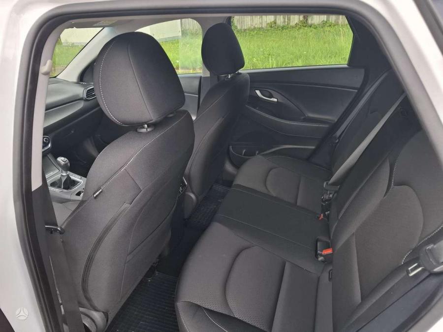 Balts Hyundai i30 2017 Marijampole, ar dzinēja tilpumu 1.59 L un nobraukumu 241 tūkst. km par 5900 €, foto 11 vietnē AUTOMOTO.COM.LV