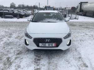 White Hyundai i30 2018 in Marijampole, with an engine capacity of 1.58 L and mileage of 233 thousand km for 8400 €, photo  on AUTOMOTO.COM.LV