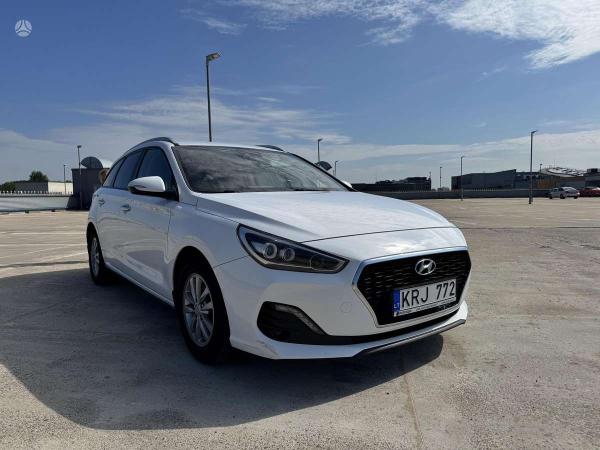 White Hyundai i30 2018 in Vilnius, with an engine capacity of 1.35 L and mileage of 126 thousand km for 9600 €, photo 2 on AUTOMOTO.COM.LV