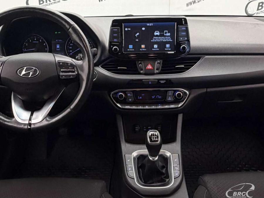 White Hyundai i30 2018 in Vilnius, with an engine capacity of 1.35 L and mileage of 125 thousand km for 9500 €, photo 17 on AUTOMOTO.COM.LV