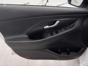 White Hyundai i30 2018 in Vilnius, with an engine capacity of 1.35 L and mileage of 125 thousand km for 9500 €, photo 23 on AUTOMOTO.COM.LV