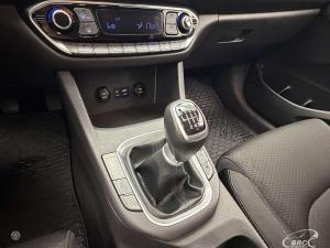 White Hyundai i30 2018 in Vilnius, with an engine capacity of 1.35 L and mileage of 125 thousand km for 9500 €, photo 28 on AUTOMOTO.COM.LV
