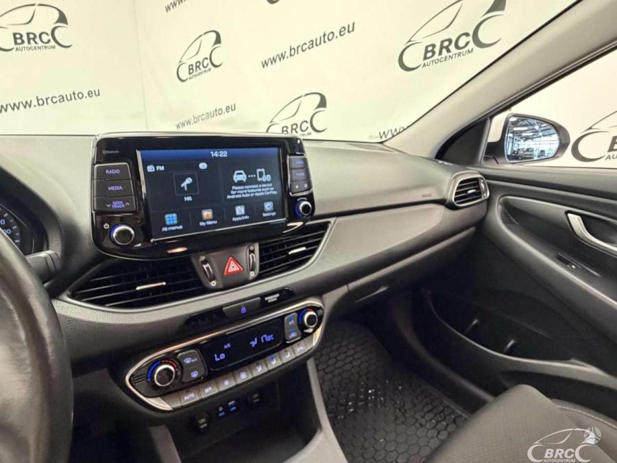 White Hyundai i30 2018 in Vilnius, with an engine capacity of 1.35 L and mileage of 125 thousand km for 9500 €, photo 30 on AUTOMOTO.COM.LV